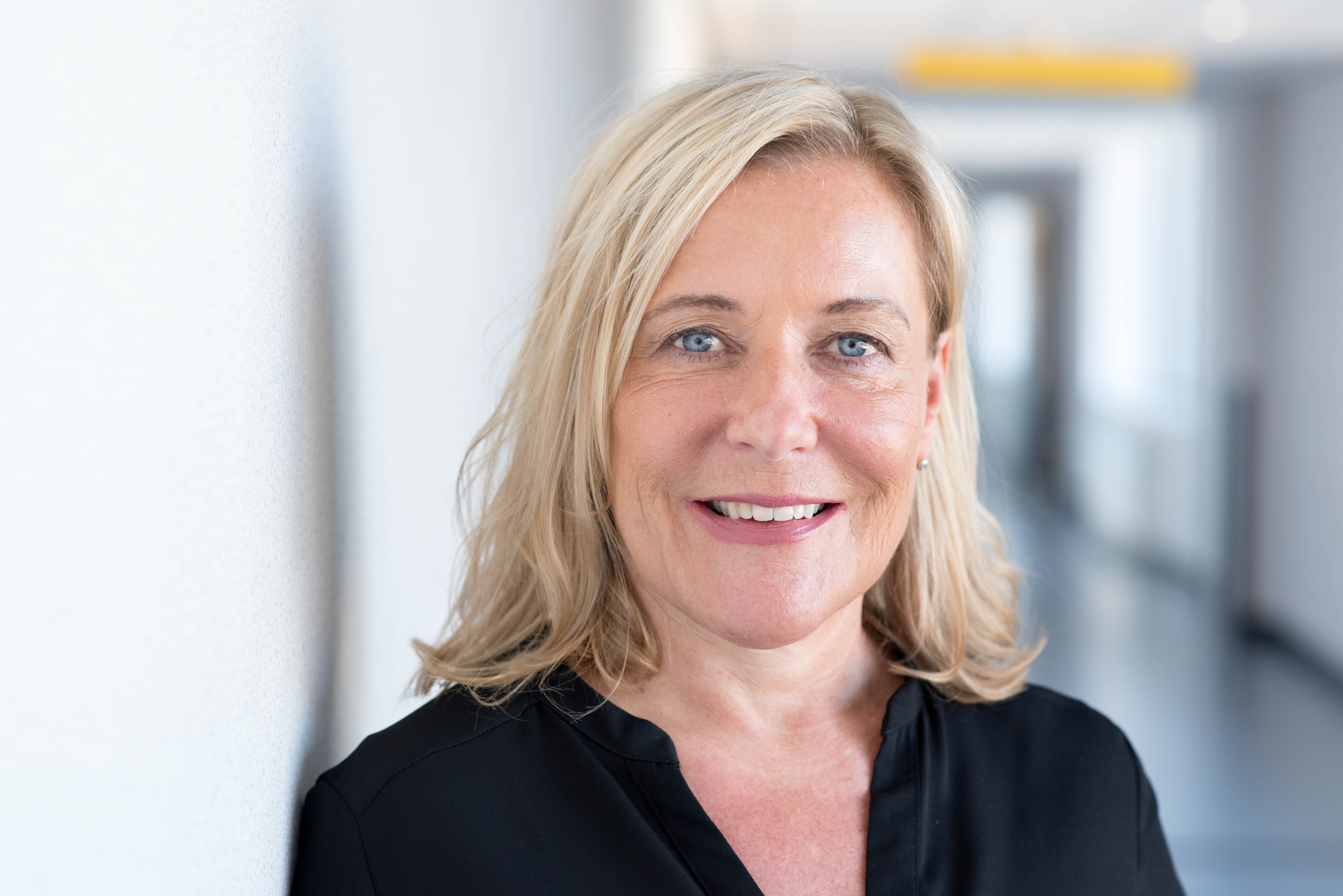 QEH’s new CEO is Caroline Shaw – QEH Media Hub